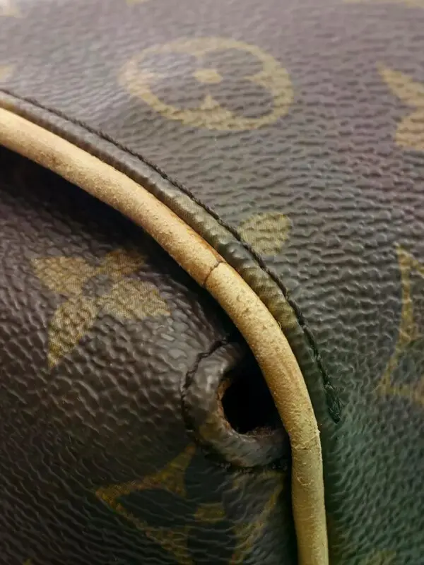 LOUIS VUITTON 2001 Aves Monogram Shoulder Bag