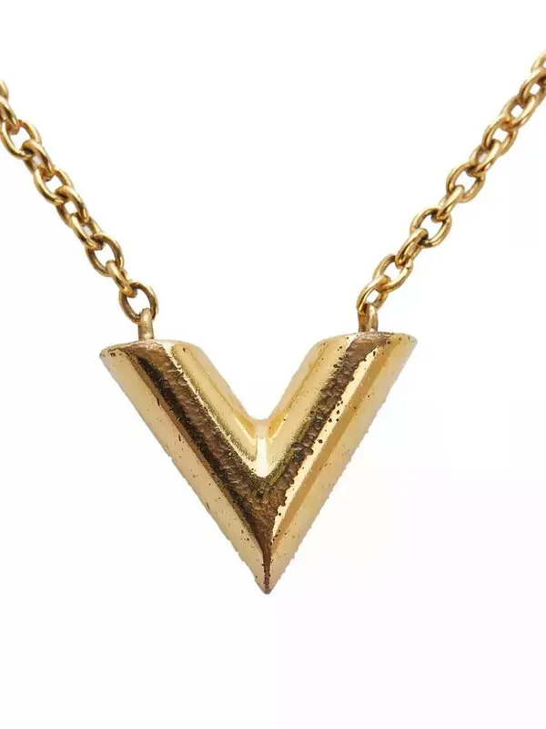 LOUIS VUITTON 2018 Plated Essential V Necklace - Gold