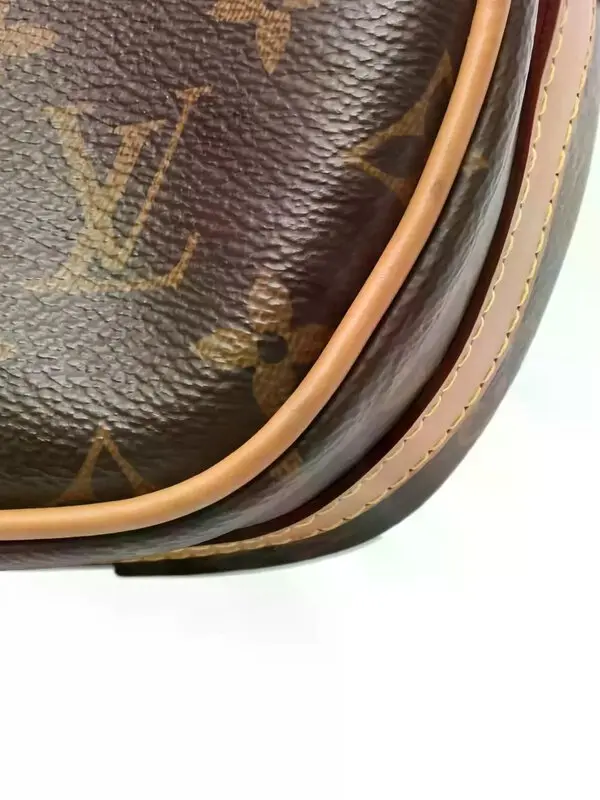 LOUIS VUITTON Boite Chapeau Souple Shoulder Bag - Brown