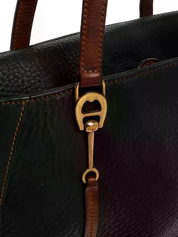 AIGNER Textured Leather Shoulder Bag