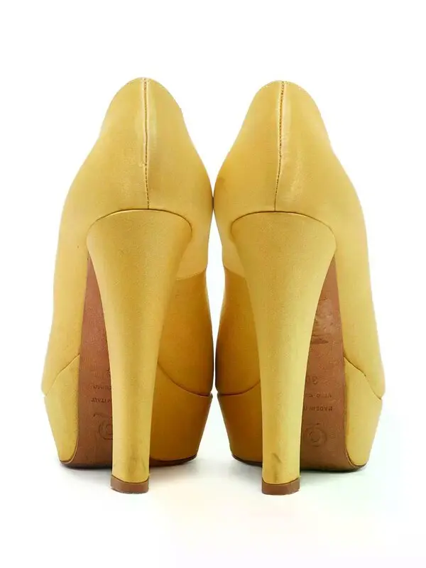 Alexander McQueen Leather Heeled Pumps
