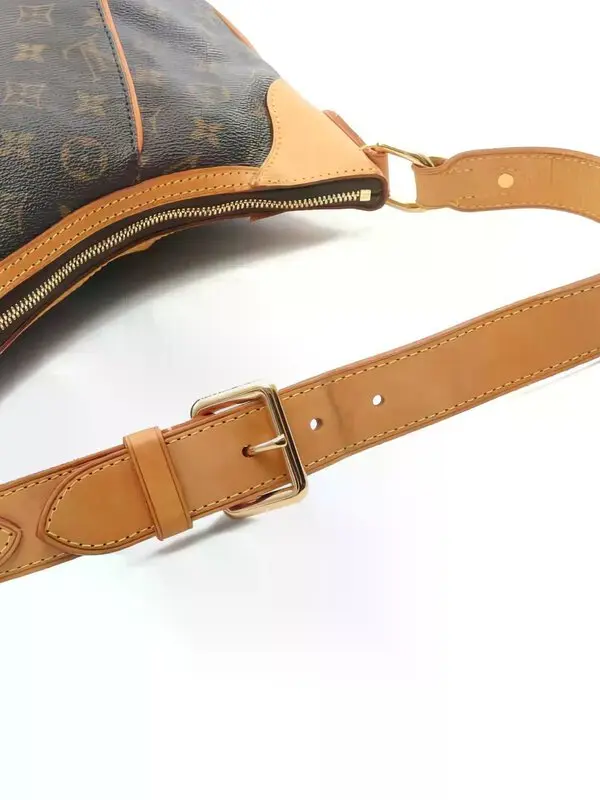 LOUIS VUITTON Thames Gm Shoulder Bag