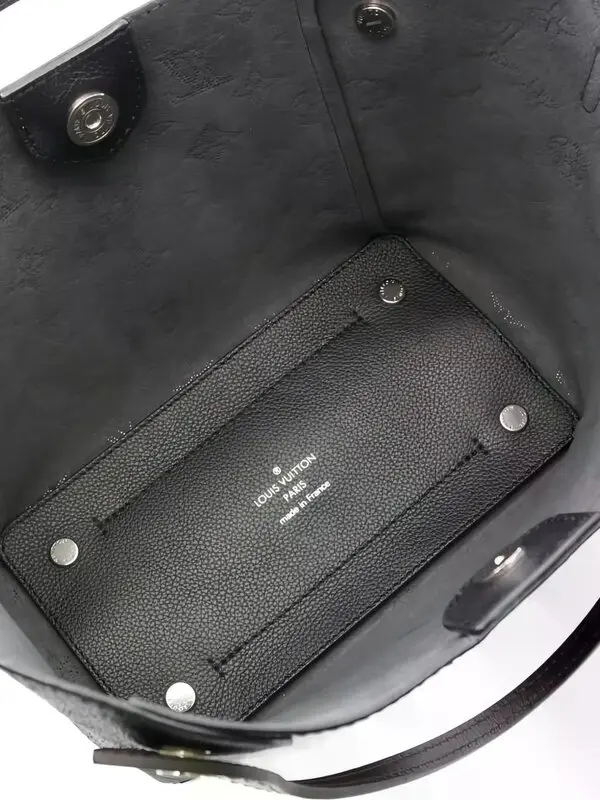 LOUIS VUITTON 2018 Mahina Monogram Leather Handbag - Black