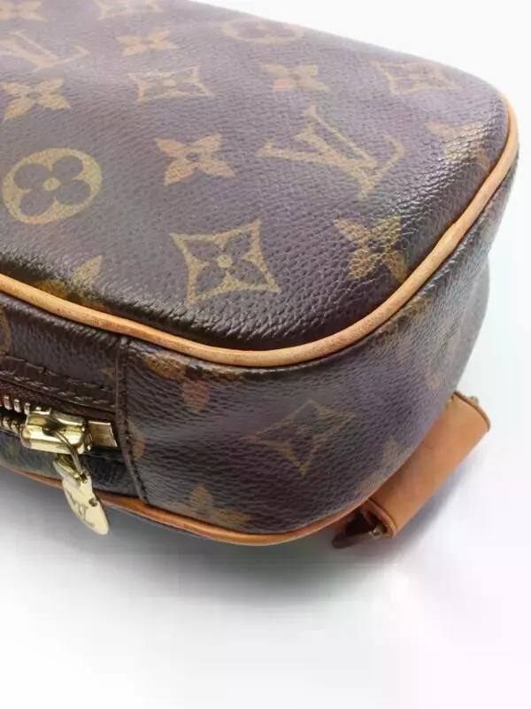 LOUIS VUITTON 2011 Monogram Crossbody Bag