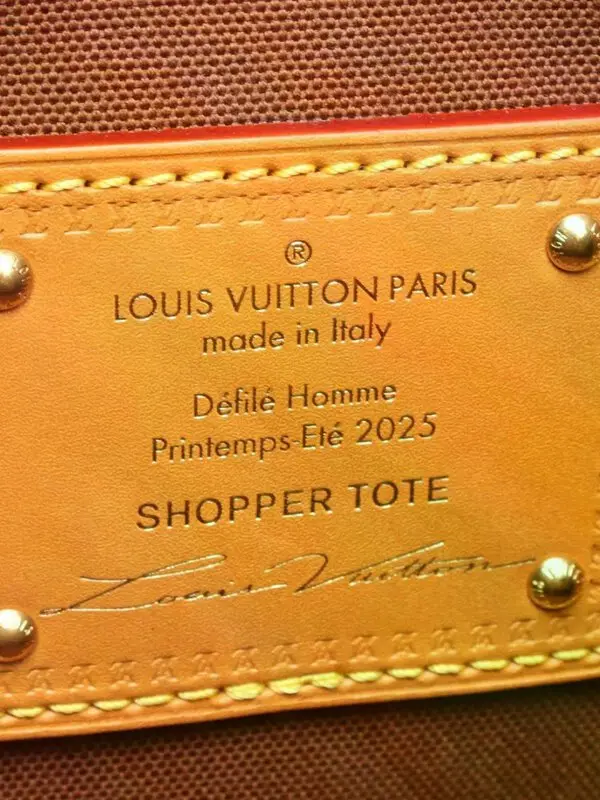 LOUIS VUITTON Monogram Mm Tote Bag
