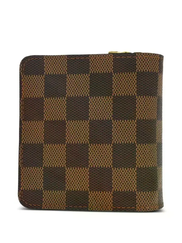 LOUIS VUITTON 2005 Compact Wallet