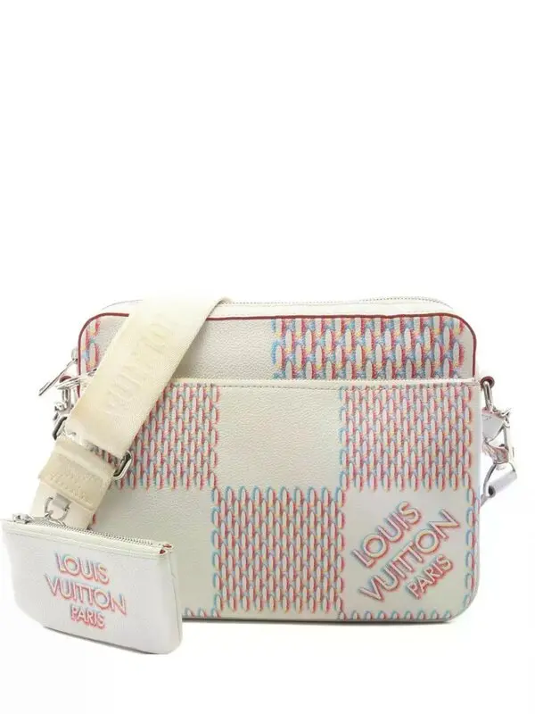 LOUIS VUITTON 2021 Damier Giant Spray Shoulder Bag - White