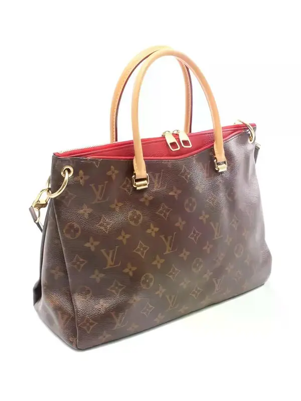 LOUIS VUITTON 2017 Pallas Monogram Handbag