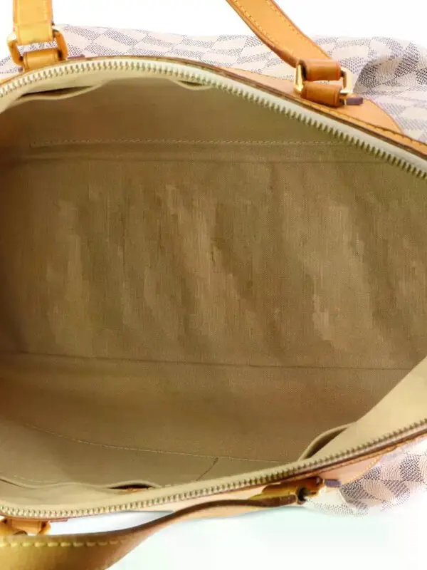 LOUIS VUITTON Siracusa Gm Damier Shoulder Bag - White