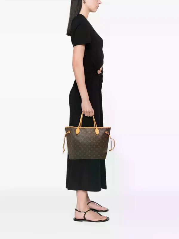 LOUIS VUITTON 2011 Monogram Neverfull Mm Tote Bag