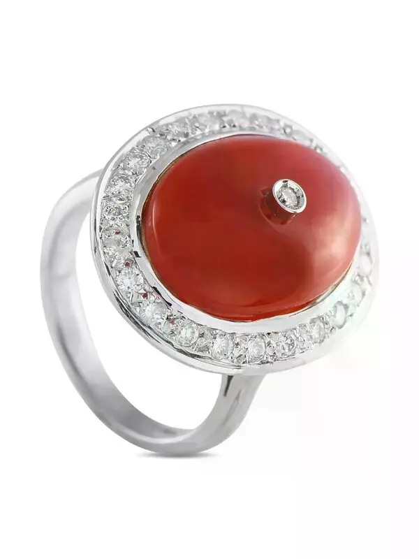 LB EXCLUSIVE 18k White Gold Diamond And Coral Ring