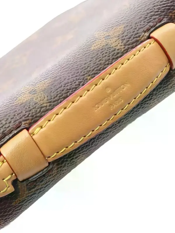 LOUIS VUITTON 2021 Micro Metis Monogram Handbag