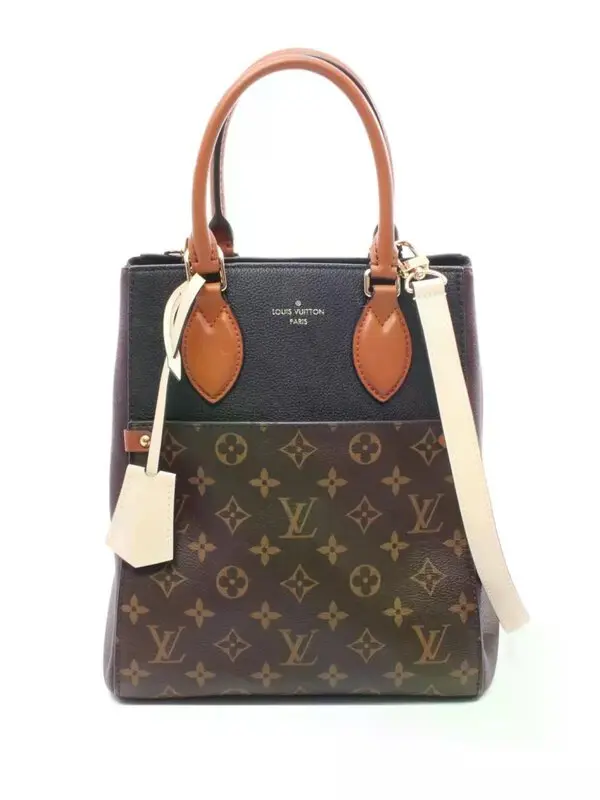 LOUIS VUITTON 2021 Monogram Fold Tote Bag