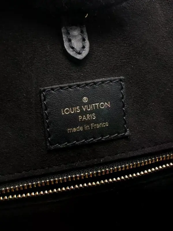 LOUIS VUITTON 2021 Monogram Fold Tote Bag