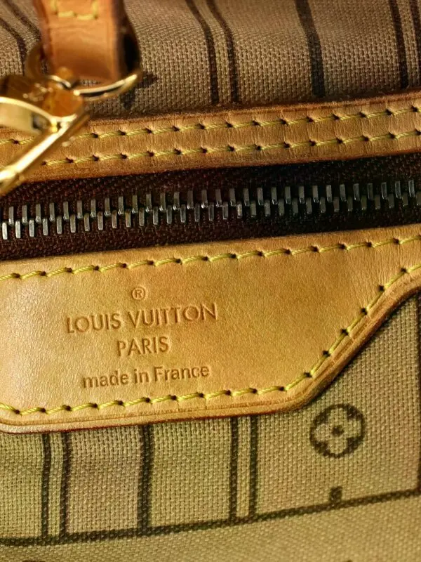LOUIS VUITTON Neverfull Monogram Canvas Gm Tote Bag