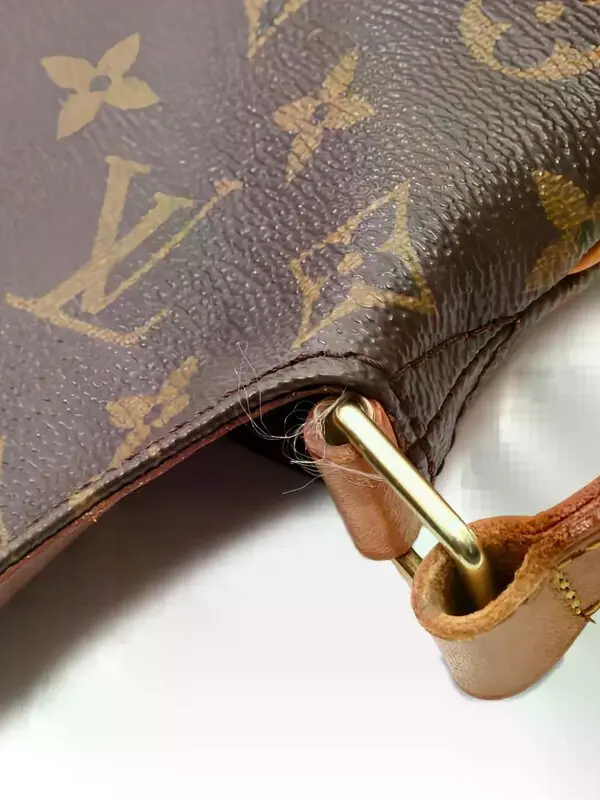 LOUIS VUITTON Musette Monogram Shoulder Bag