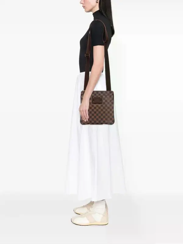 LOUIS VUITTON 2010 Damier Ebene Brooklyn Pochette