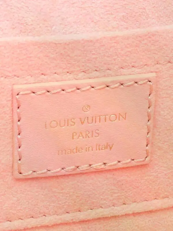 LOUIS VUITTON New Wave Heart Crossbody Bag - Pink