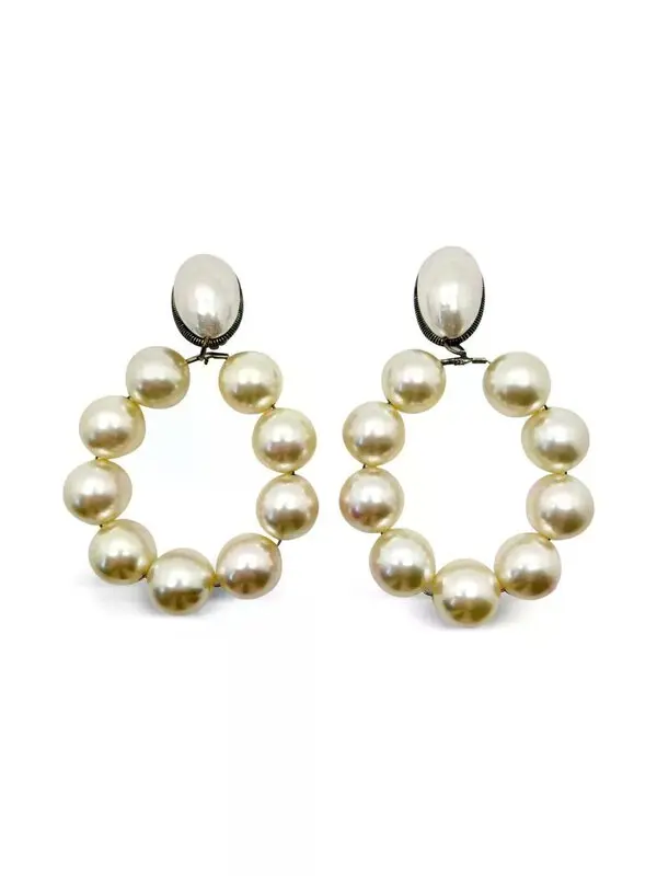 JENNIFER GIBSON JEWELLERY 1960s Mabé Pearl Hoop Clip-on Earrings - Silver