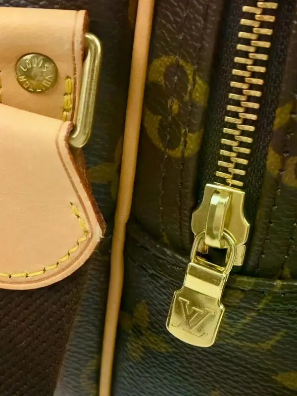 LOUIS VUITTON Reporter Pm Shoulder Bag