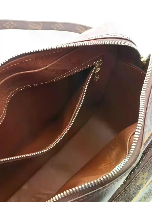 LOUIS VUITTON Nile Crossbody Bag