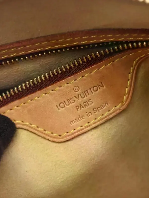 LOUIS VUITTON Looping Gm Shoulder Bag