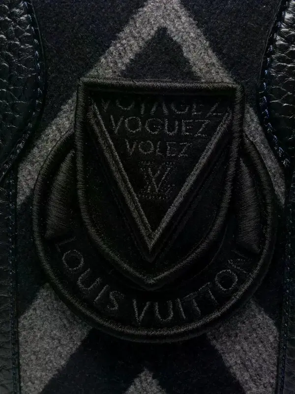 LOUIS VUITTON 2006 Vail Blanket Luggage Bag