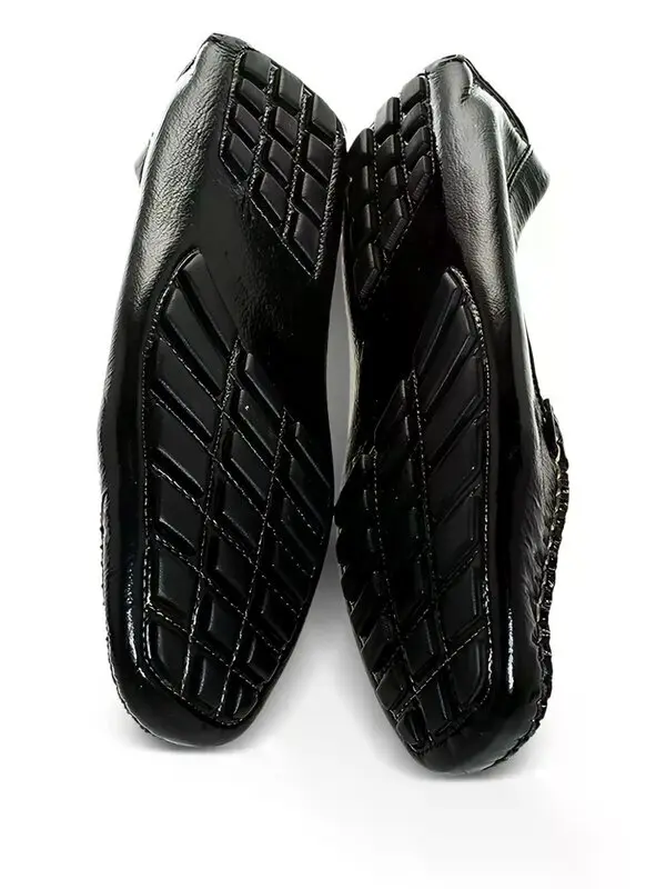 FERRAGAMO Gancini Loafers - Black