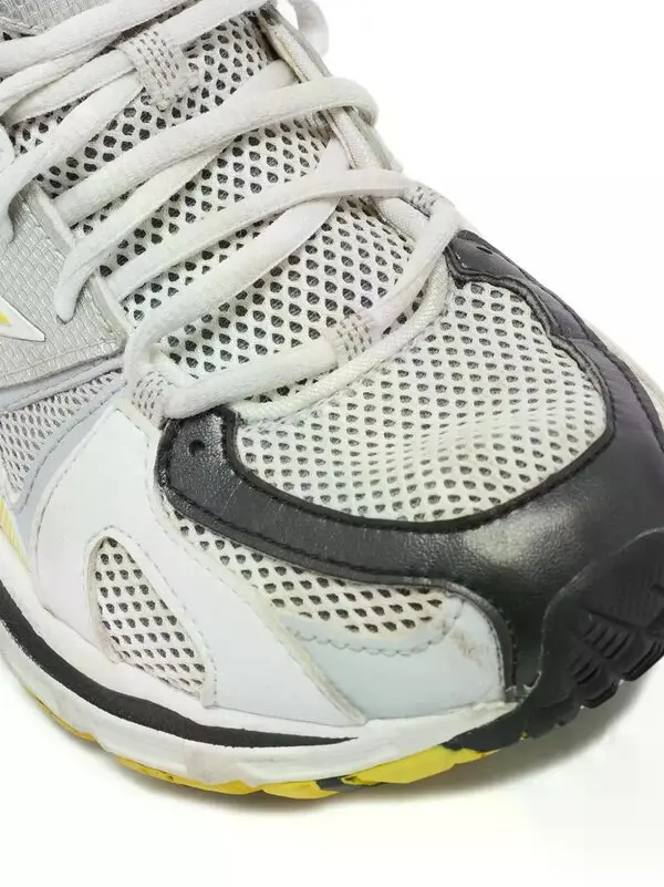 Vetements X Reebok Spike Runner 200 Sneakers - White