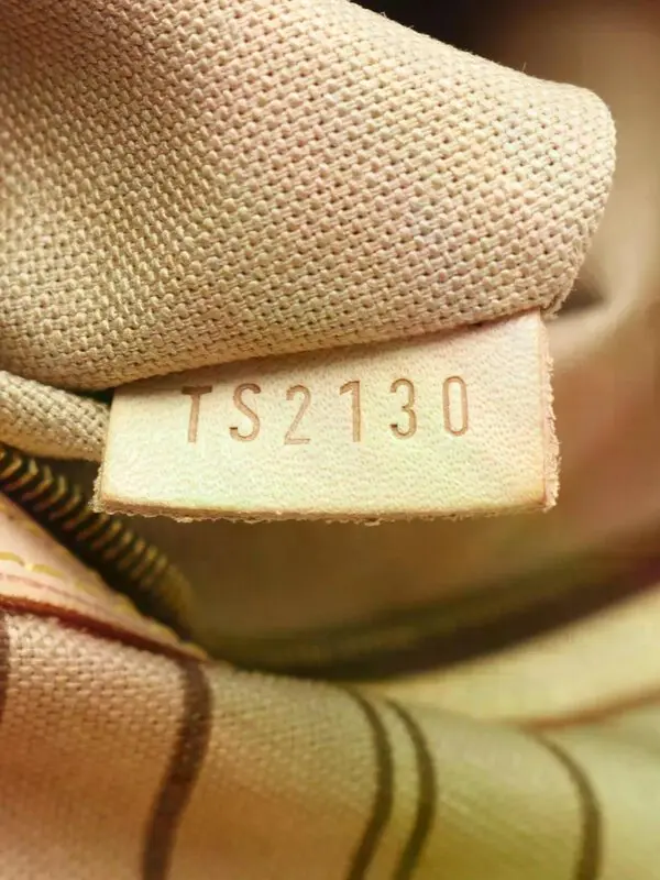 LOUIS VUITTON 2010 Monogram Delightful Mm Shoulder Bag