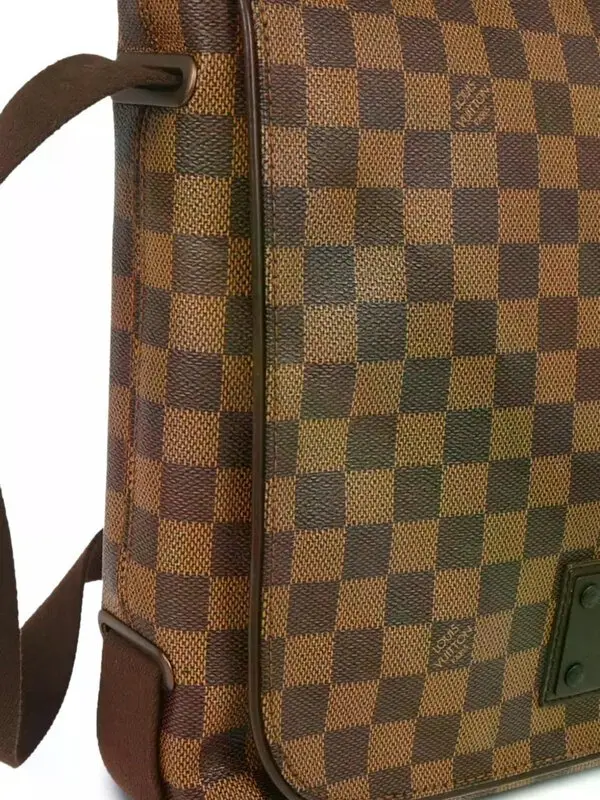 LOUIS VUITTON Brooklyn Mm Shoulder Bag - Neutrals