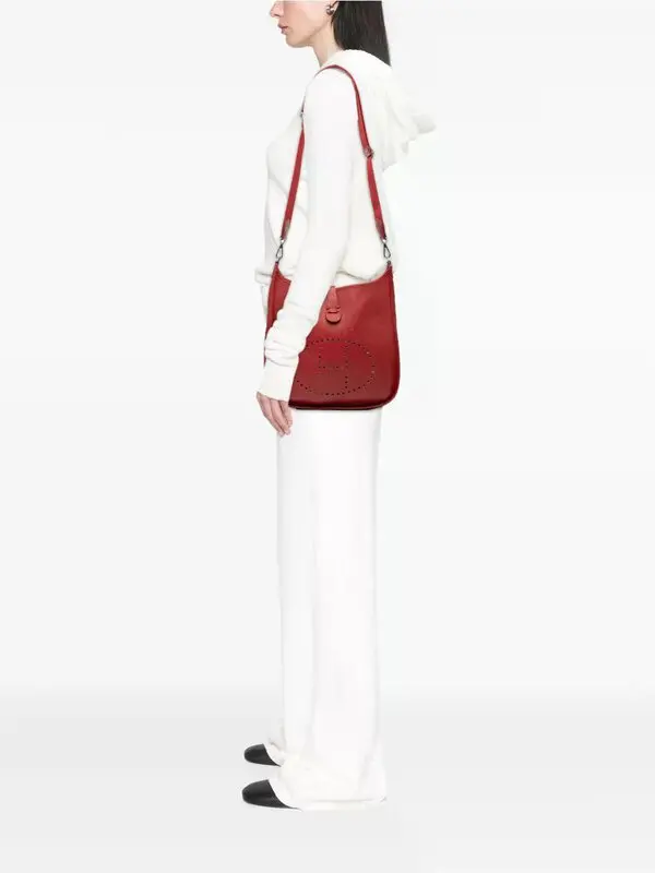 Hermès Togo Evelyne Iii 33 Crossbody Bag - Red