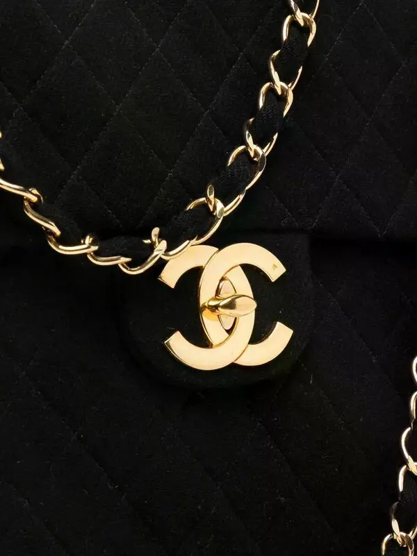 Chanel 1991-1994 Jumbo Classic Flap Shoulder Bag