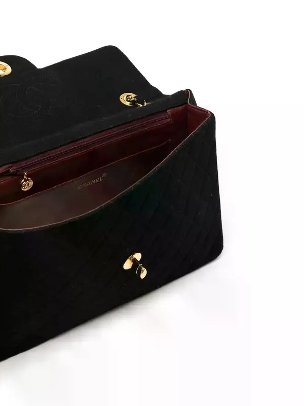 Chanel 1991-1994 Jumbo Classic Flap Shoulder Bag