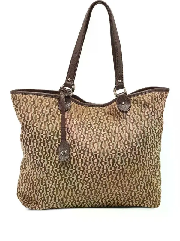 AIGNER Leather Shoulder Bag