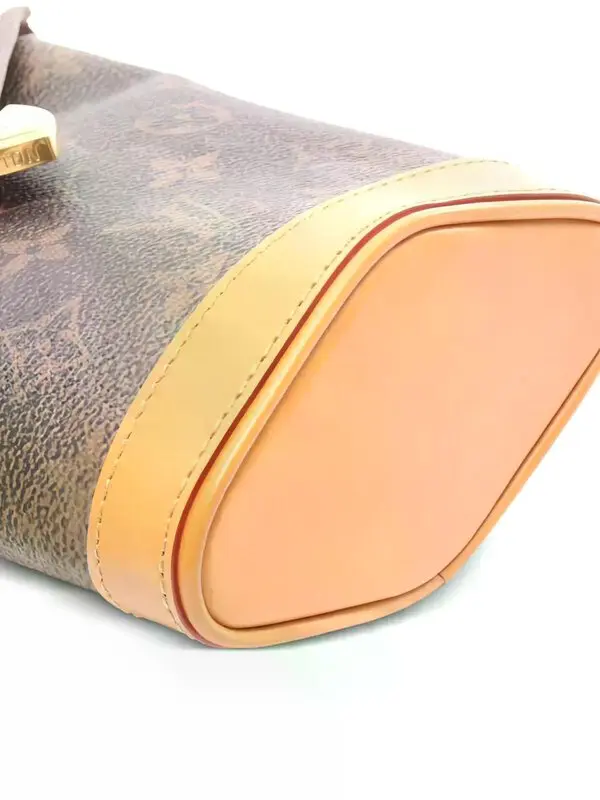 LOUIS VUITTON Monogram Envelope Shoulder Bag