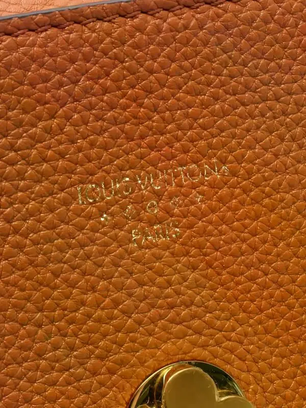 LOUIS VUITTON 2010s Pont 9 Soft Pm Shoulder Bag