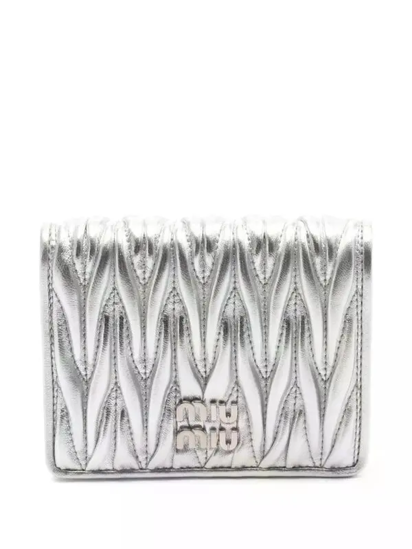 Miu Miu 2020s Matelasse Bi-fold Leather Wallet - Silver