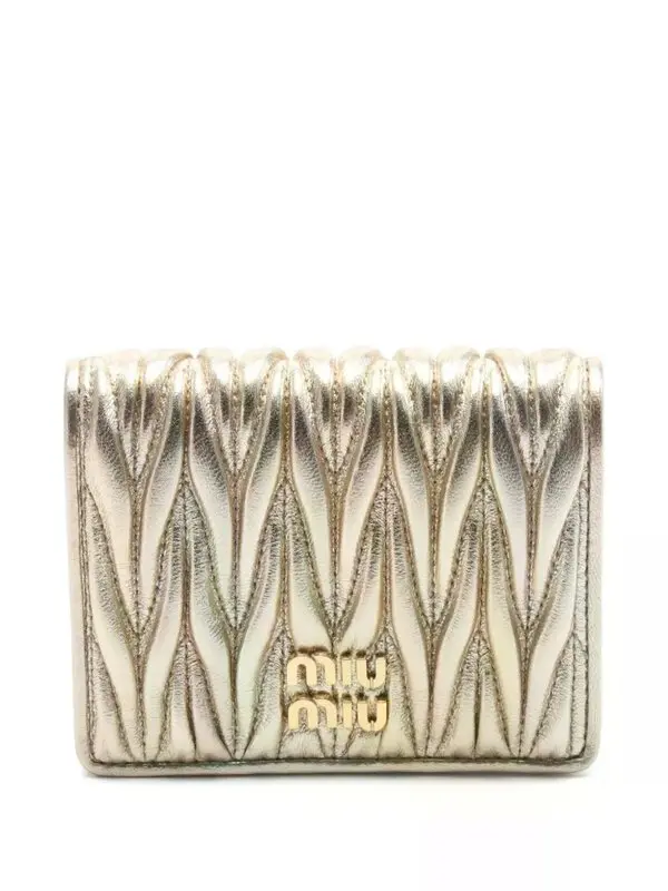 Miu Miu 2020s Matelassé Metallic Leather Wallet - Gold
