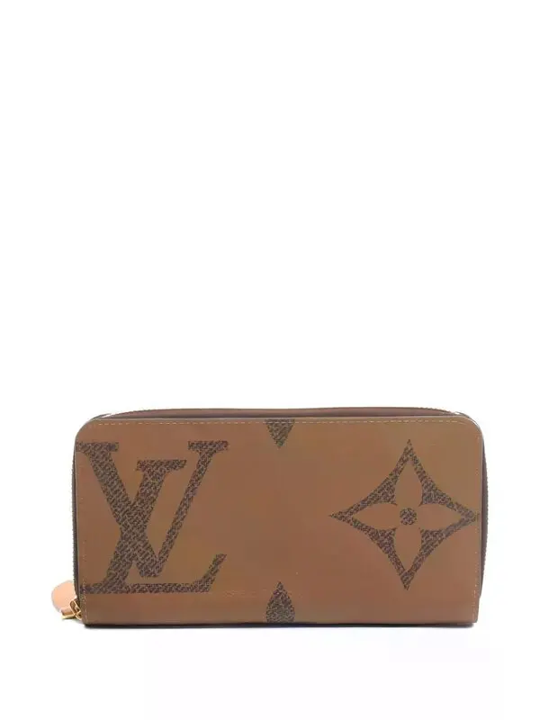 LOUIS VUITTON Monogram Wallet - Brown