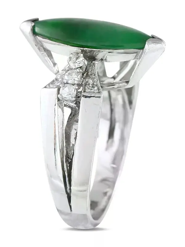 LB EXCLUSIVE 18k White Gold Jade And Diamond Ring
