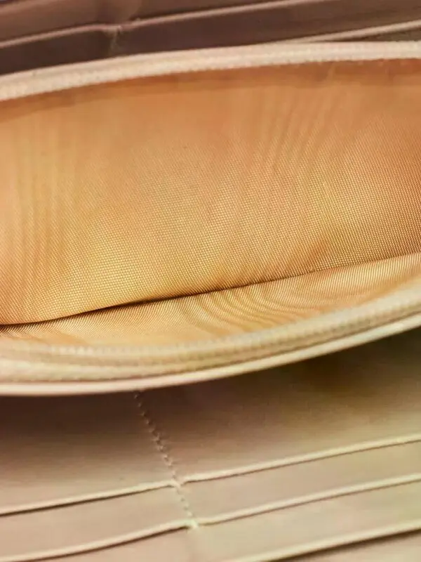 FERRAGAMO Vara Bow Patent Wallet