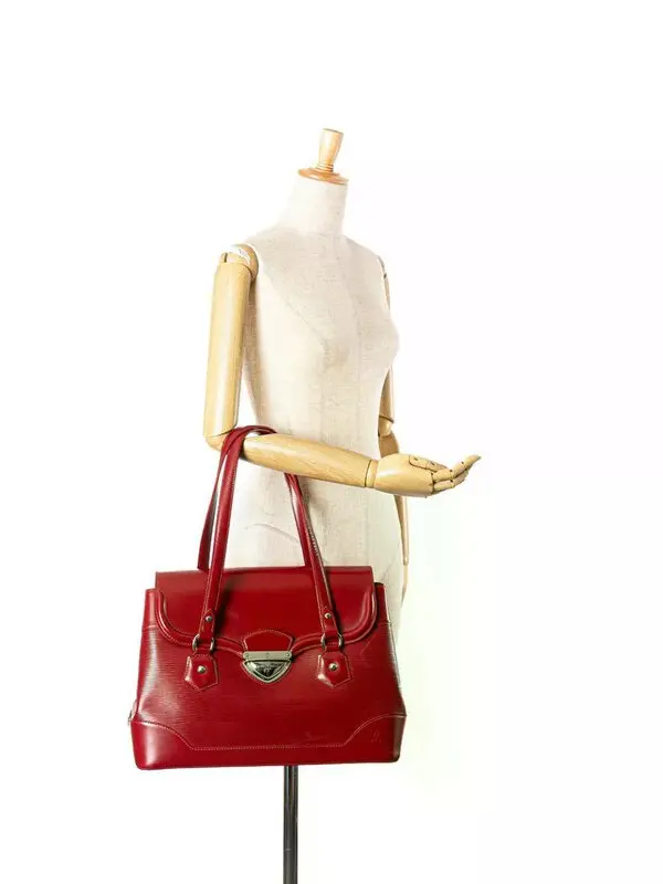 LOUIS VUITTON 2009 Epi Bagatelle Gm Shoulder Bag - Red