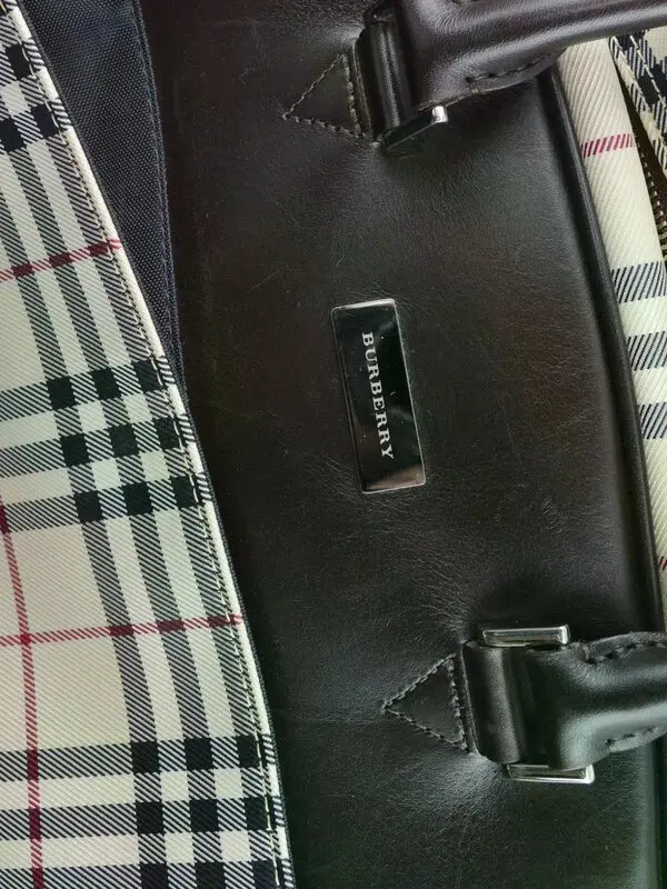 Burberry 1990-2000s Checked Duffle Bag - Brown