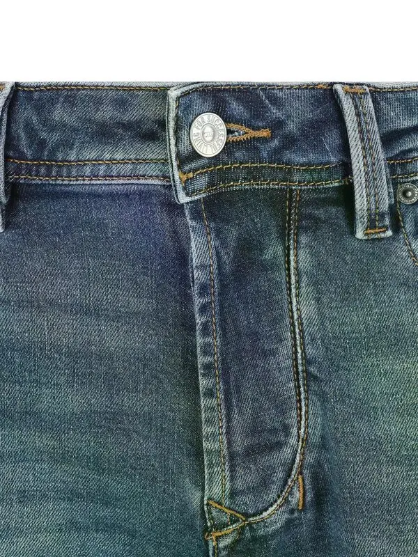 DIESEL® 1985 Larkee Jeans