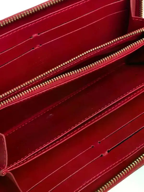 LOUIS VUITTON Zippy Wallet - Red