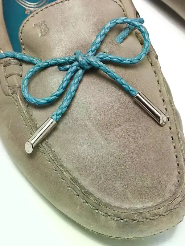 TOD'S Beige Leather Boat Shoes With Contrasting Lace Detail - Grey