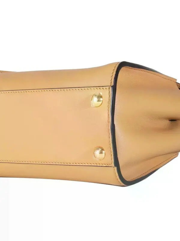 Fendi Peekaboo Shoulder Bag - Neutrals