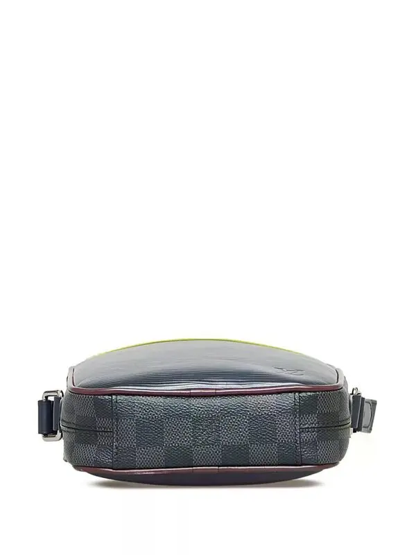 LOUIS VUITTON 2019 Danube Shoulder Bag - Black