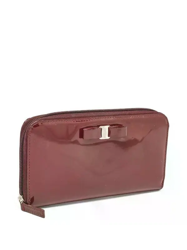 FERRAGAMO Vara Bow Patent Wallet - Red